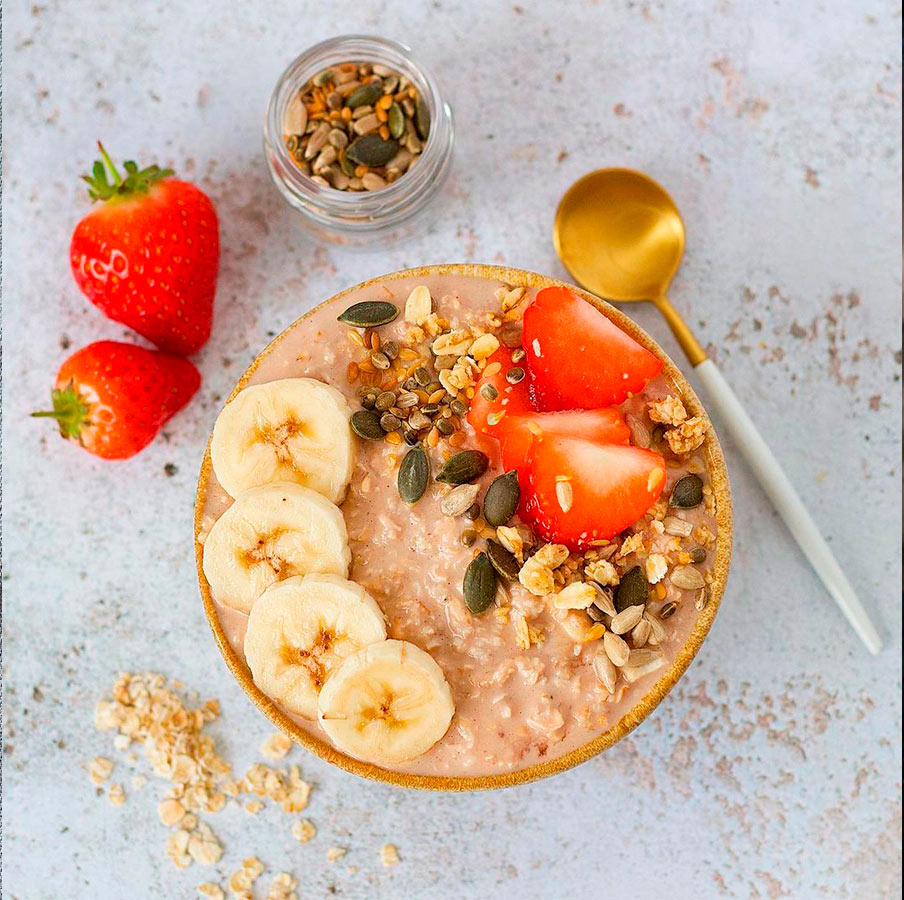 Avena de chocolate con frutas y semillas | Recetas X-Gear